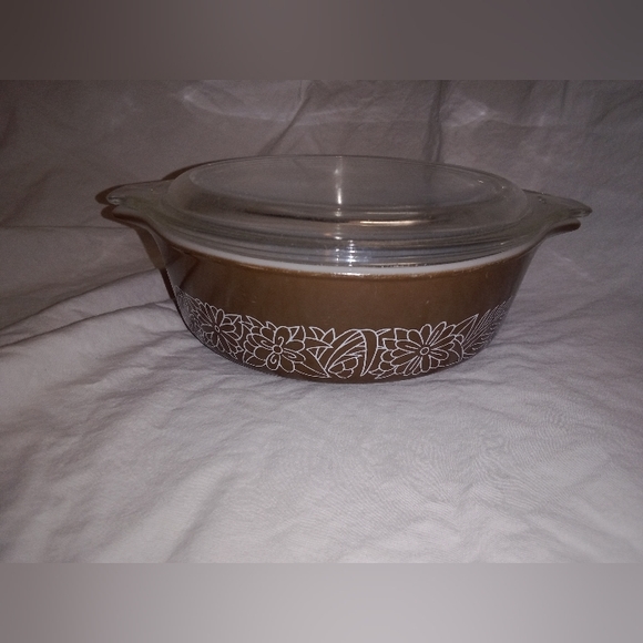 Pyrex | Kitchen | Vintage Pyrex Woodland 47b Small Dish With Lid | Poshmark